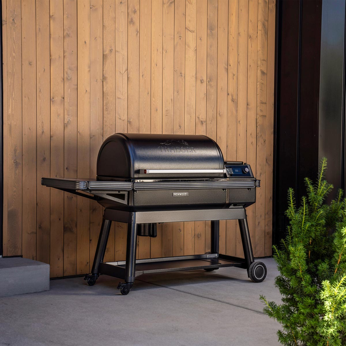 Traeger Ironwood XL Series Wood Pellet Grill Smoker BBQ - Bell – Bell ...
